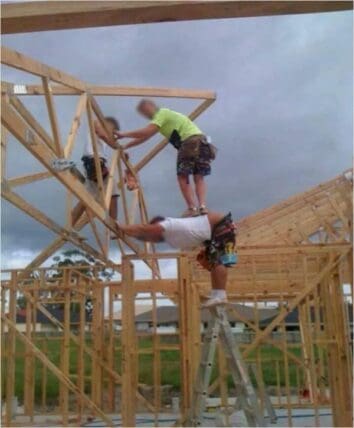 40 Funny OSHA Fails For Workers Whose Motto Is "Safety Last"