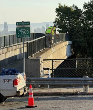 40 Funny OSHA Fails For Workers Whose Motto Is "Safety Last"