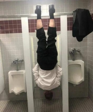 40 Funny Pictures To Get You Through The Midweek Slump (January 29, 2025)