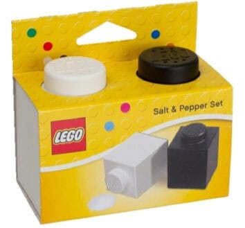 35 Funny Salt And Pepper Shakers That’ll Spice Up Your Kitchen