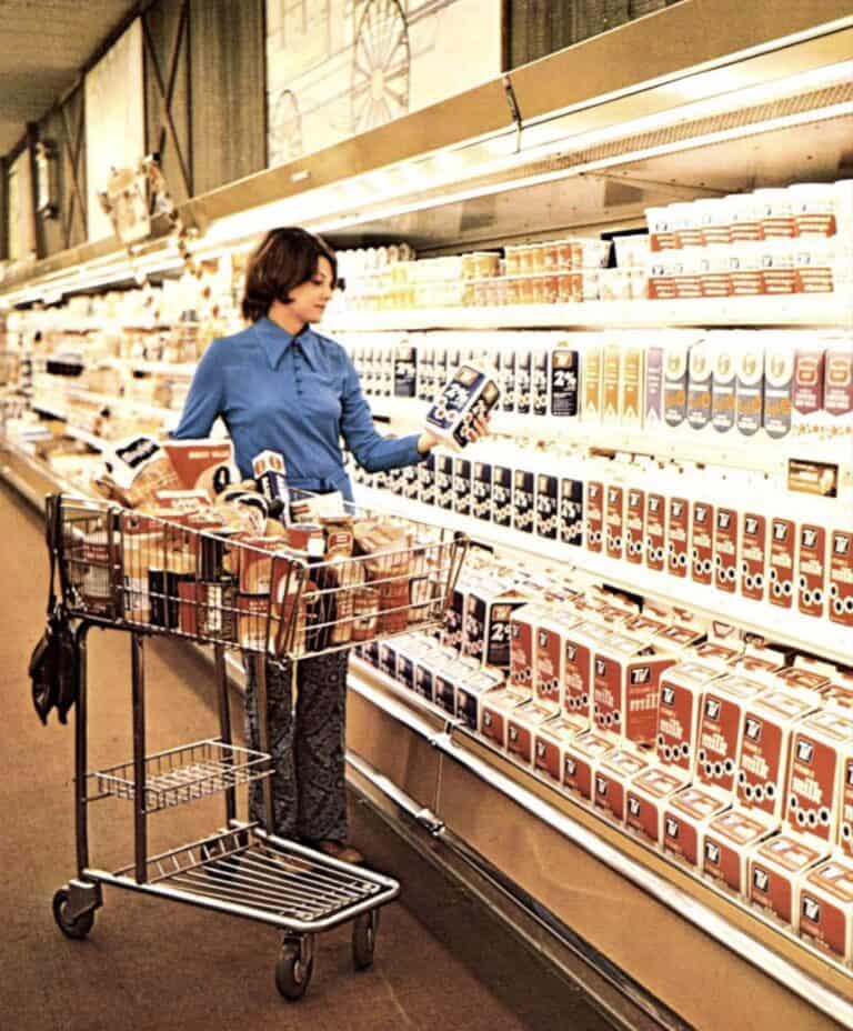 20 Retro Photos Of Grocery Shopping In The 1970s