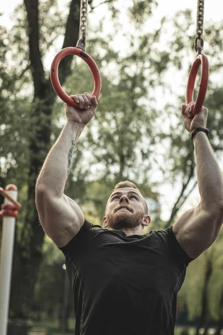 30 Conventionally "Unattractive" Physical Features People Love