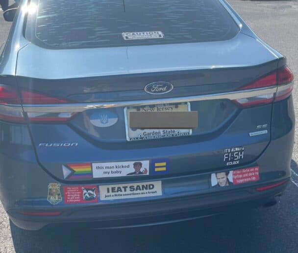50+ Hilariously Wild Bumper Stickers Travelers Saw Out On The Road ...