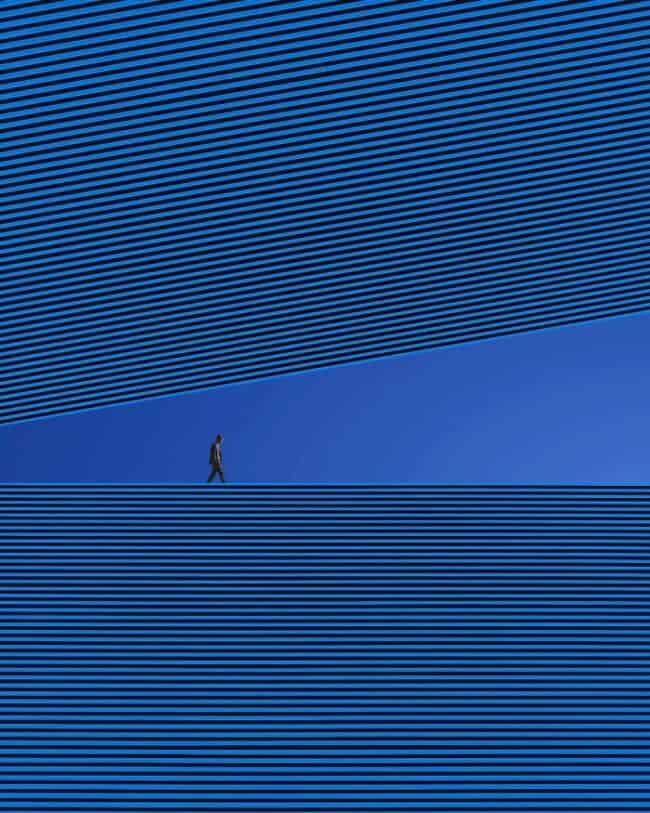 40 Minimalist And Surreal Photo Art Pieces By Benjamin Wolf That Feel ...