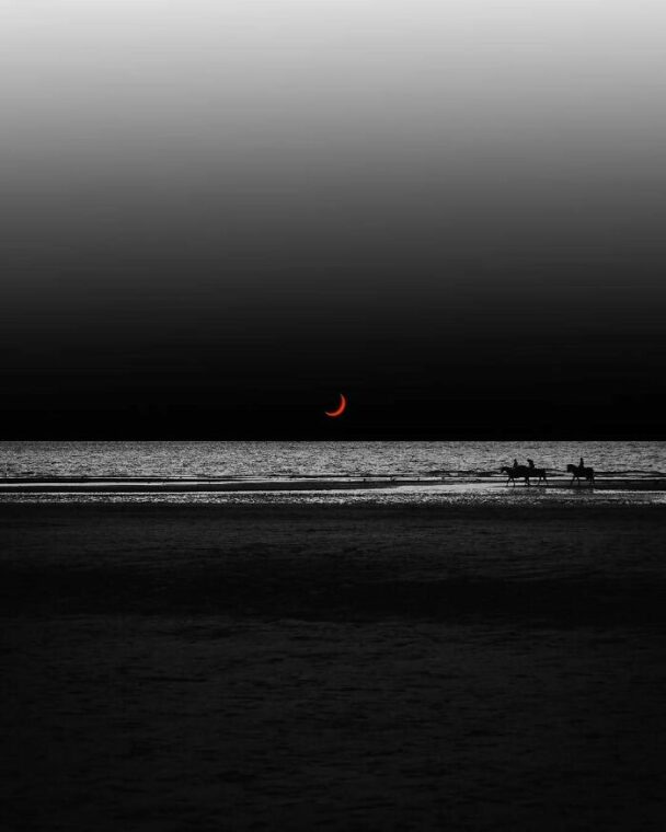 40 Minimalist And Surreal Photo Art Pieces By Benjamin Wolf That Feel ...