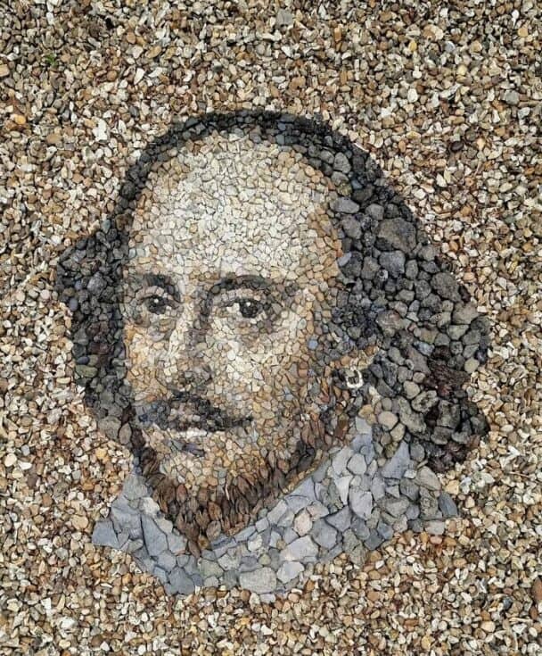 50 Incredible Portraits Made Using Only Pebbles From Artist Justin Bateman