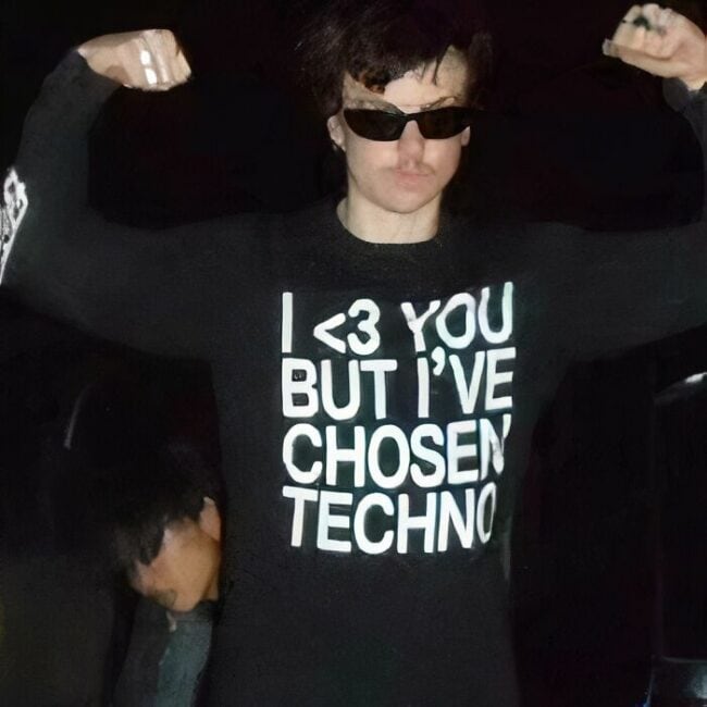 50 Most Hilariously Chaotic Shirts People Actually Wore Out In Public