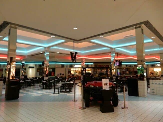 30+ Nostalgic Mall Images Showing Why Previous Generations Spent All ...