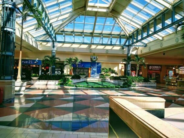 30+ Nostalgic Mall Images Showing Why Previous Generations Spent All ...