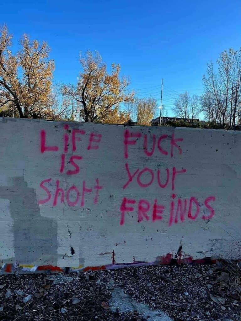 40 Shamefully Bad Designs Doing The Bare Minimum To Get Their Point ...