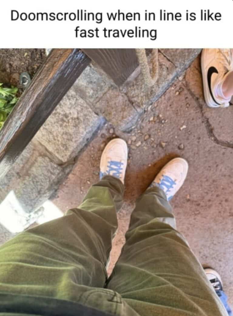 37 Funniest Doom-Scrolling Memes For The Chronically Online