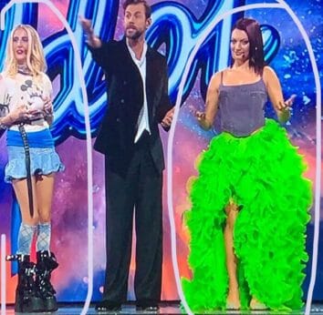 30+ Times People Spotted Funny Clothing Design Fails Online