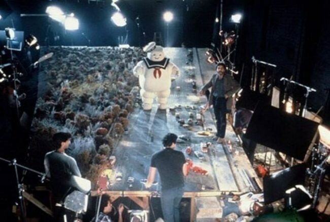 46 Iconic Behind The Scenes Special FX Shots From The Movies We Love