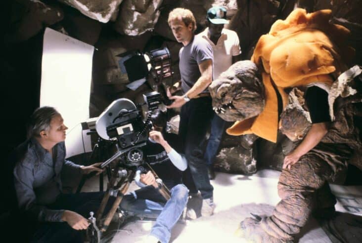 46 Iconic Behind The Scenes Special FX Shots From The Movies We Love