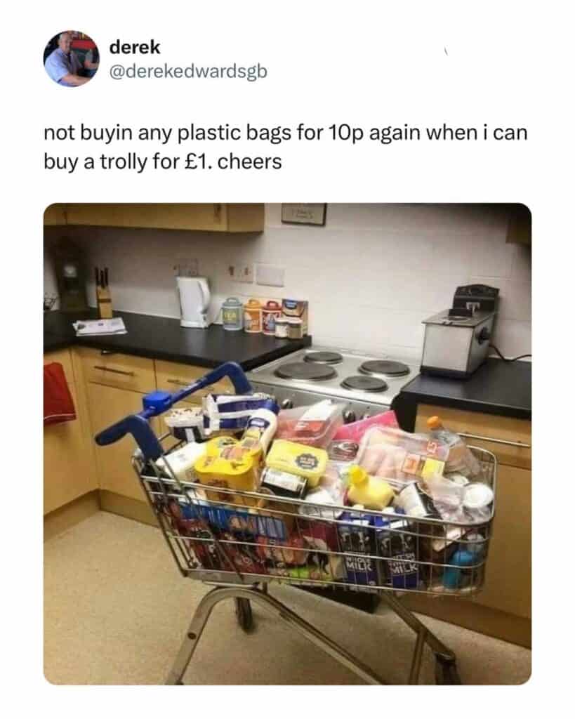 35 Funniest British Tweets Of The Week That Are Peak UK Humor