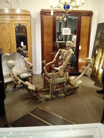 40 Funny Pictures Of Truly Awful Furniture Taste But Absolutely Great ...