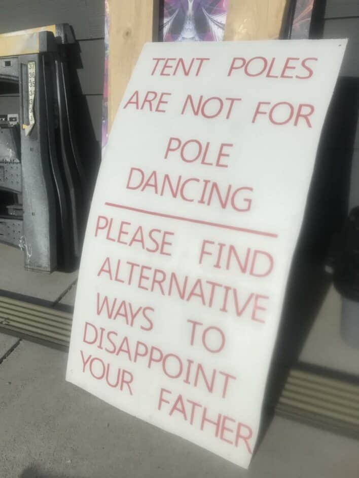 30 Hilarious Signs That Prove The World Is Just One Big Meme (June 7, 2025)