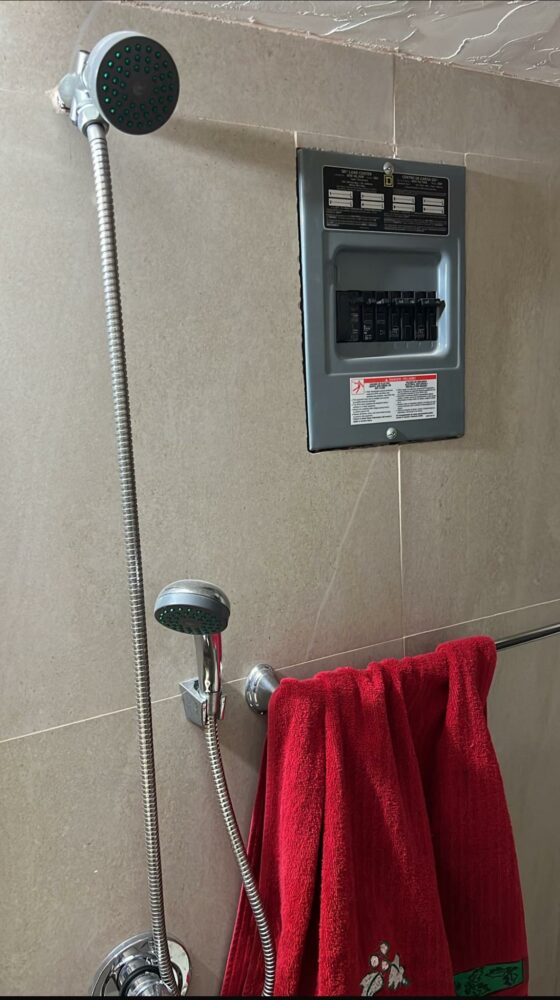 32 Hilariously Unsafe Workplace Fails That Would Make OSHA Cry