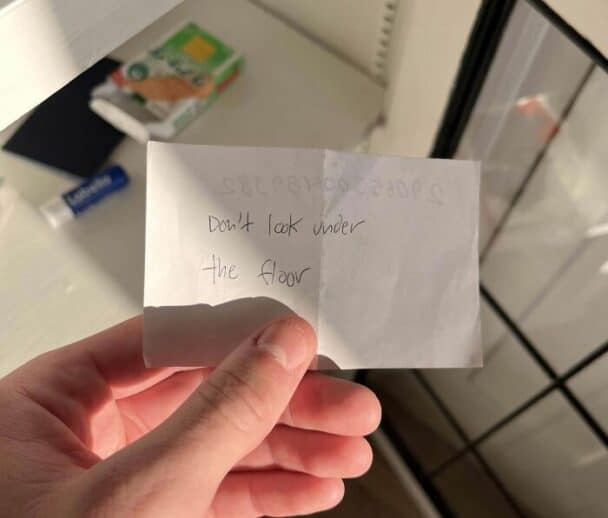 35 Creepy Times People Found Notes That Still Haunt Them