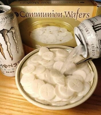"No Thanks, I'm Good, I Already Ate" —25 Food Concoctions That’ll Haunt ...