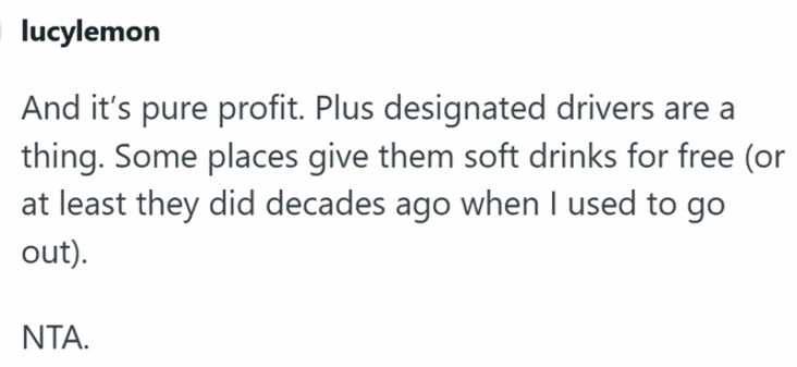 Customer Doesn't Tip On $300 Bill After Waitress Flat Out Refuses To ...