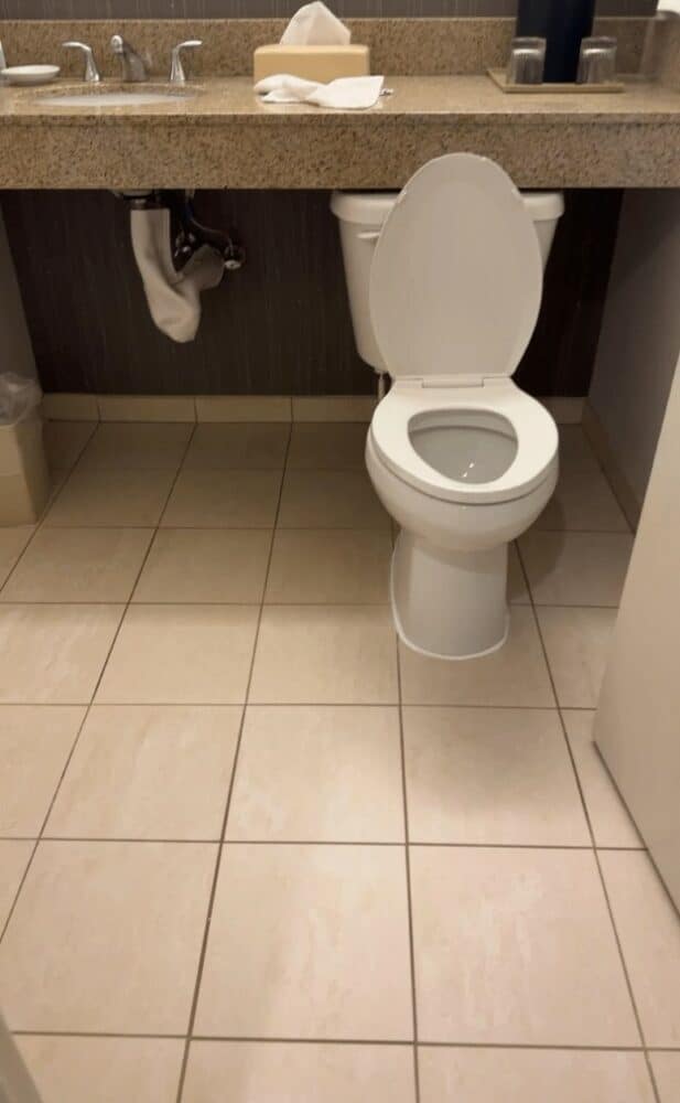 35 Funniest Bathroom Design Fails That'll Have You Choosing To Hold It ...