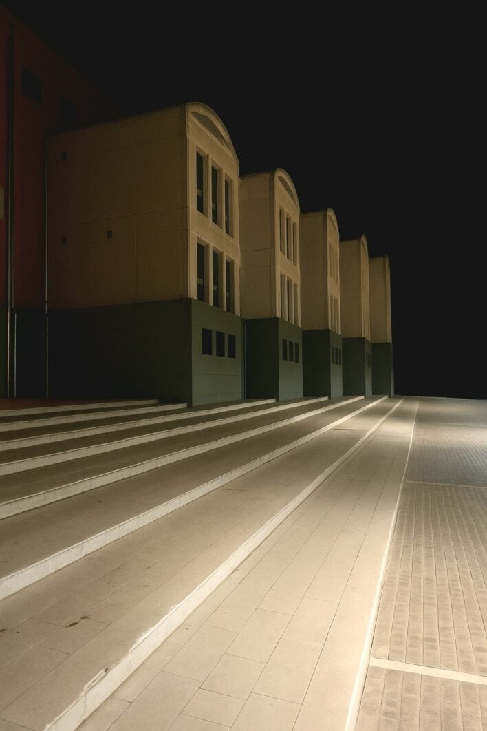 25 Of This Week's Haunting Liminal Spaces That Feel Like A Bad Dream