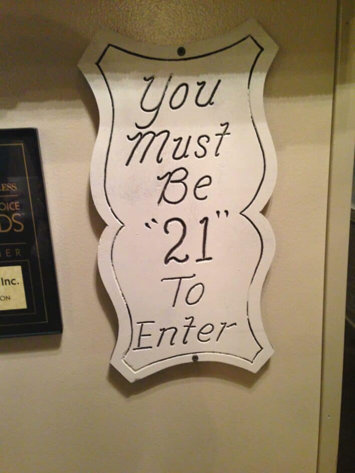 28 Hilariously Misused Quotation Marks That Made Signs "Suspiciously" Funny