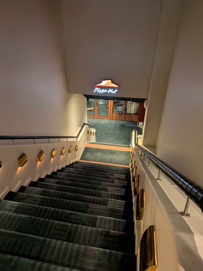 30 Liminal Spaces That Made Us Feel Like Reality Has Some Holes In It