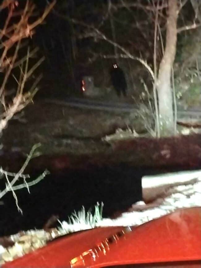 35 Chilling And Unexplained Ghost Encounters From People Shook To Their ...