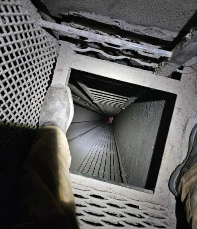 40 Most Terrifying Work Pictures From The World's Scariest Jobs