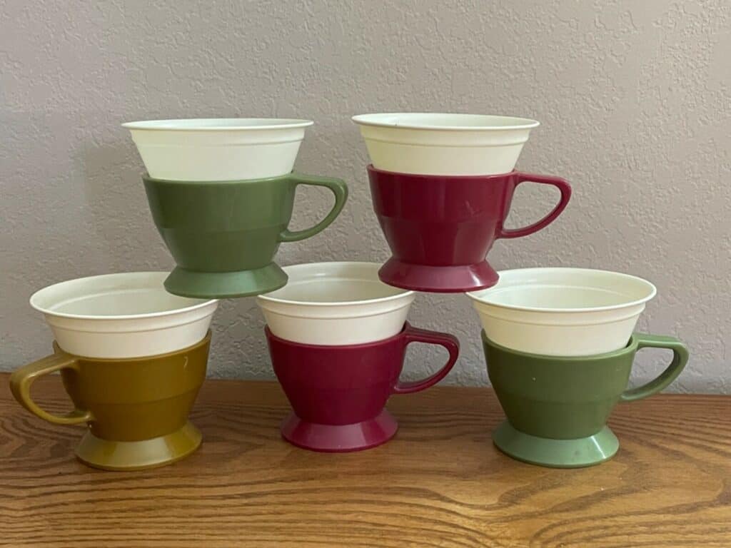 25 Nostalgic Cups From The 80s And 90s That'll Unlock Key Memories