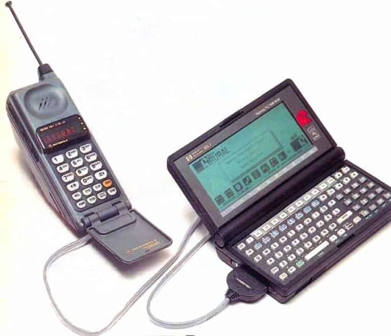 30 Retro Tech Pictures Of Cool Gadgets That Seem Ancient Now