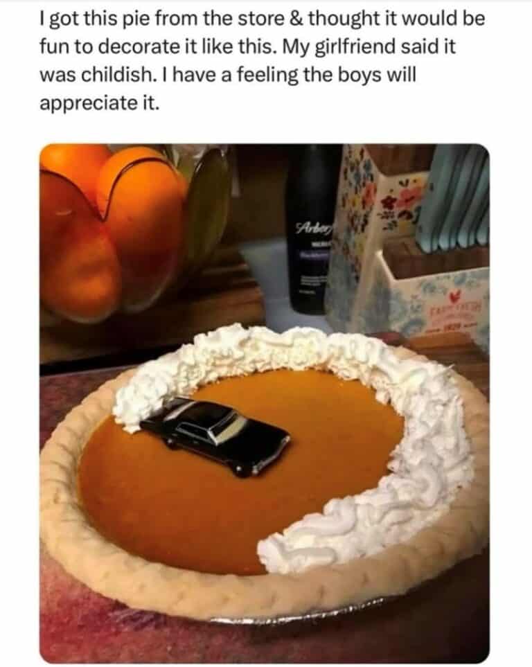 30 Thanksgiving Pie Memes We Hoped You Saved Some Room For