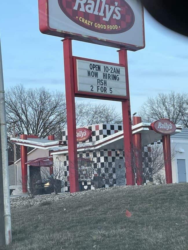25 Fast Food Now Hiring Signs That Are Funnier Than They Should Be