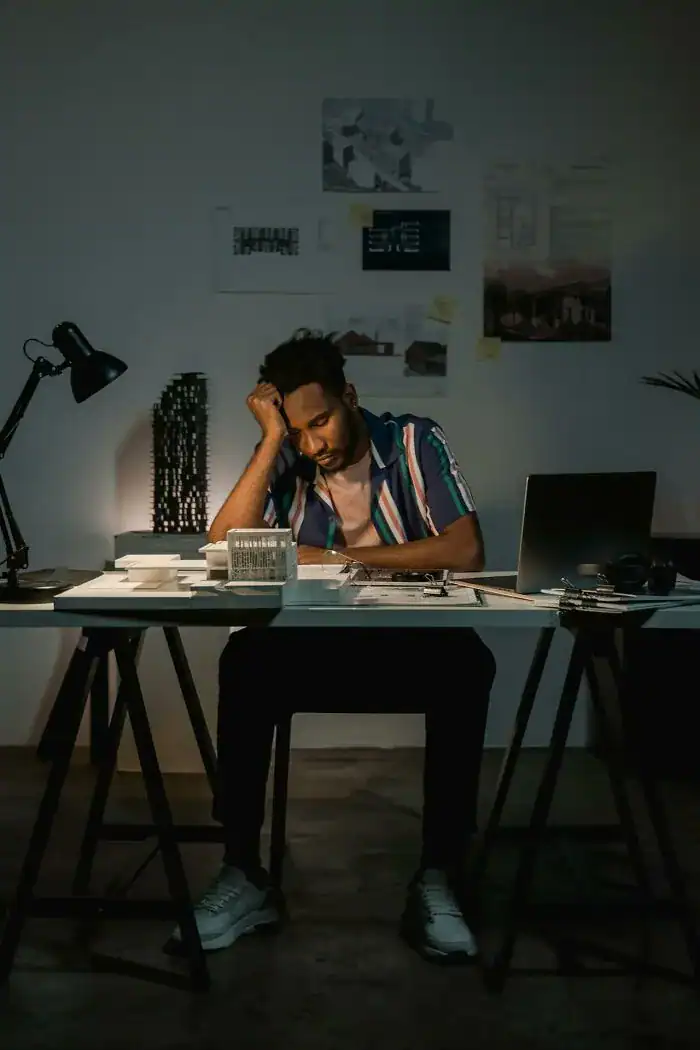 35 Nightshift Workers Share Their Strangest Encounters In The Middle Of ...