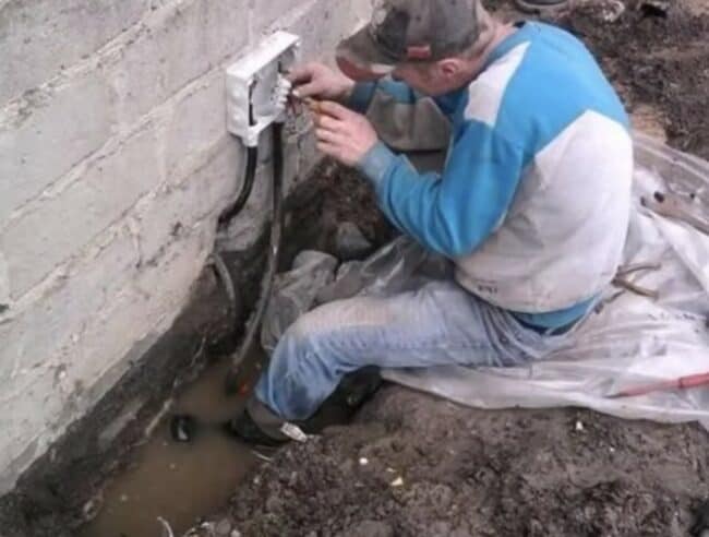 30 Ridiculous Electrician Fails That Prove Even Trade Schools Have D ...