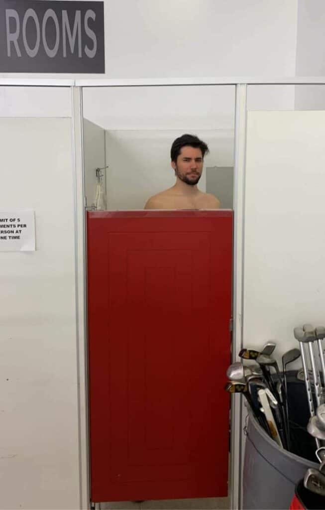 35 Tall People Problems That Short People Don't Understand