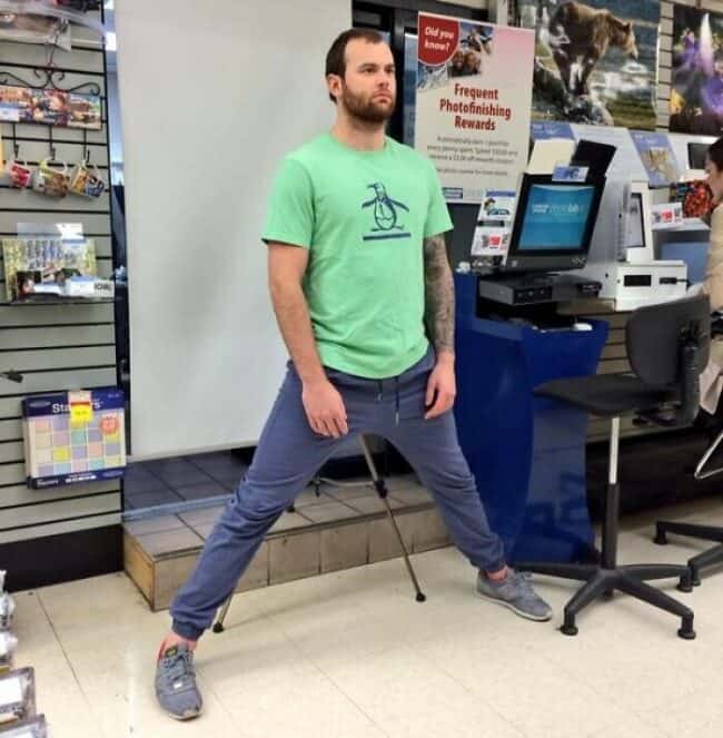35 Tall People Problems That Short People Don't Understand