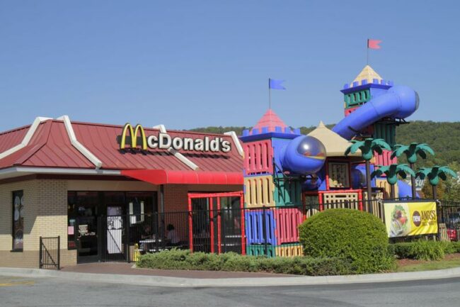 30 Nostalgic McDonald's Pictures From The '90s That Feel Like A Time ...