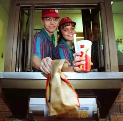 30 Nostalgic McDonald's Pictures From The '90s That Feel Like A Time ...