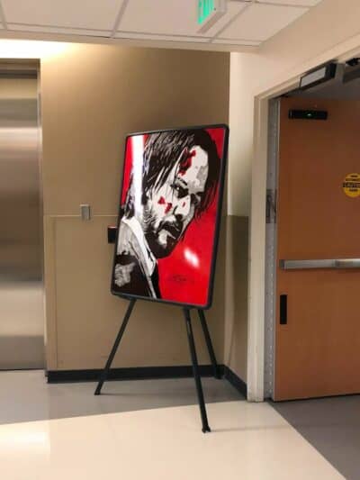 40 Interesting Behind-The-Scenes Pictures Employees Took At Their ...