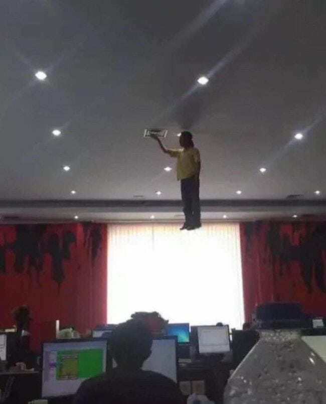 35 Funny Pictures Of Folks Rocking Insane Poses Immortalized Forever